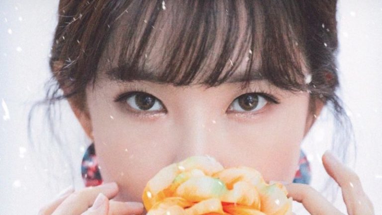 Jenyer (Jeon Jiyoon) est captivante sur les photos teasers pour son ...