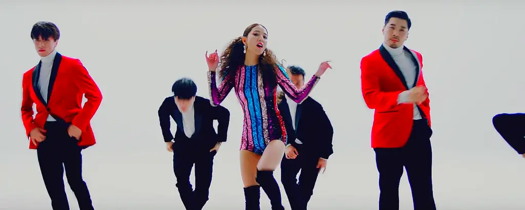 BoA fait son comeback avec le MV de « One Shot Two Shot » – K-GEN