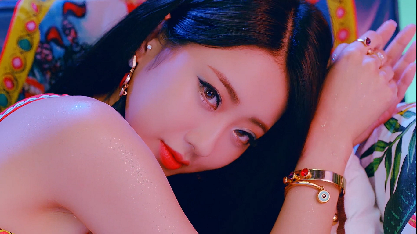 Gyeong Ree (9MUSES) fait ses débuts en solo avec le MV de « BLUE MOON ...