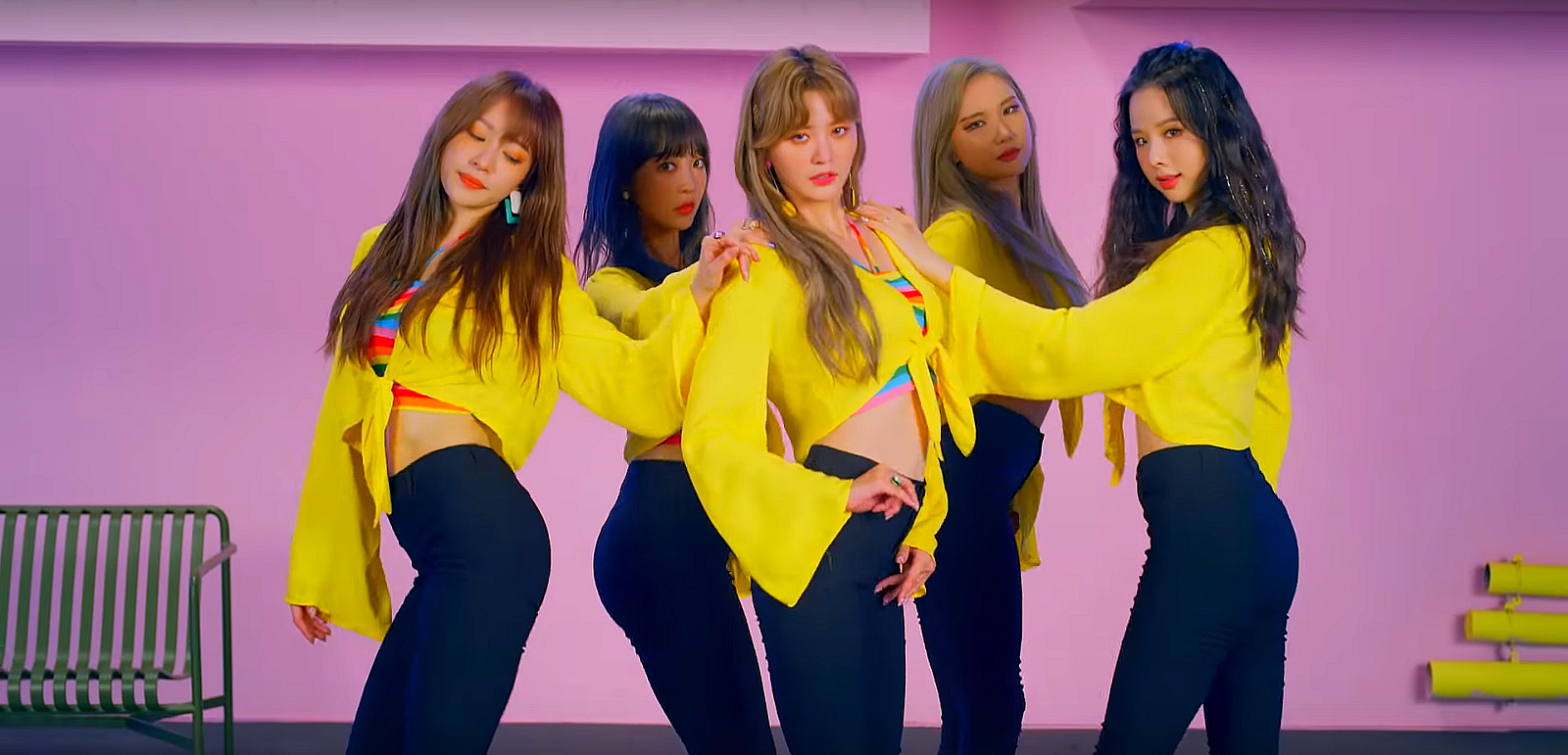 Les EXID ont dévoilé le MV japonais de « UP&DOWN » avec Solji – K-GEN