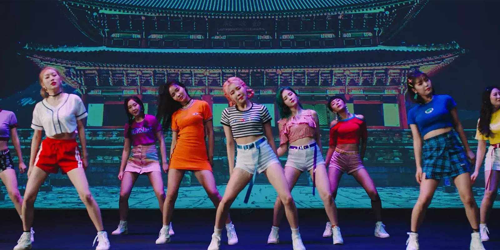 MOMOLAND : « BAAM » devient le second MV du groupe à atteindre les 100 ...