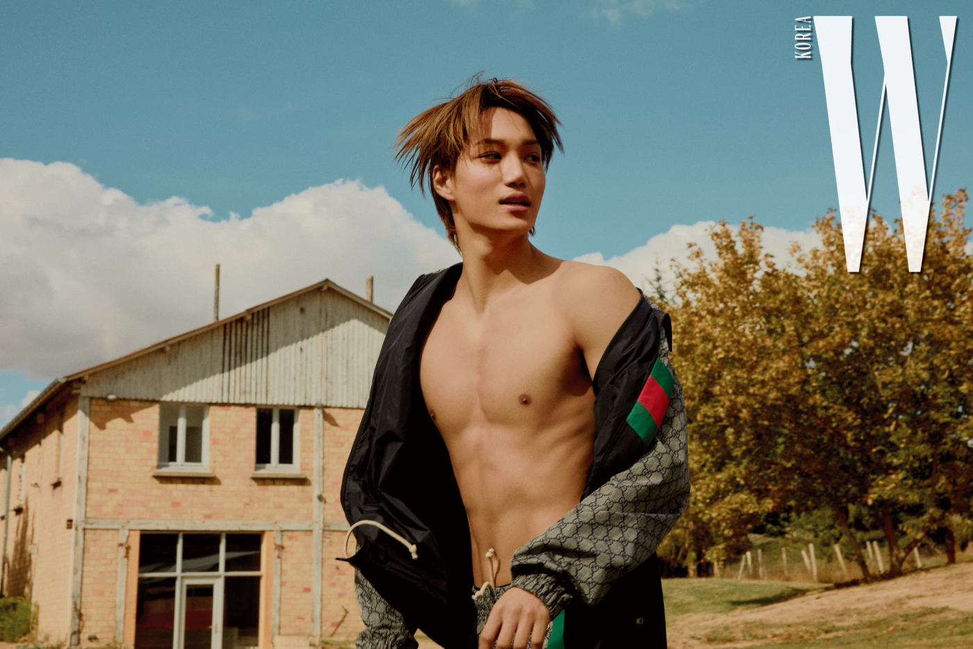 Kai (EXO) prend la pose dans la campagne française pour W Korea – K-GEN
