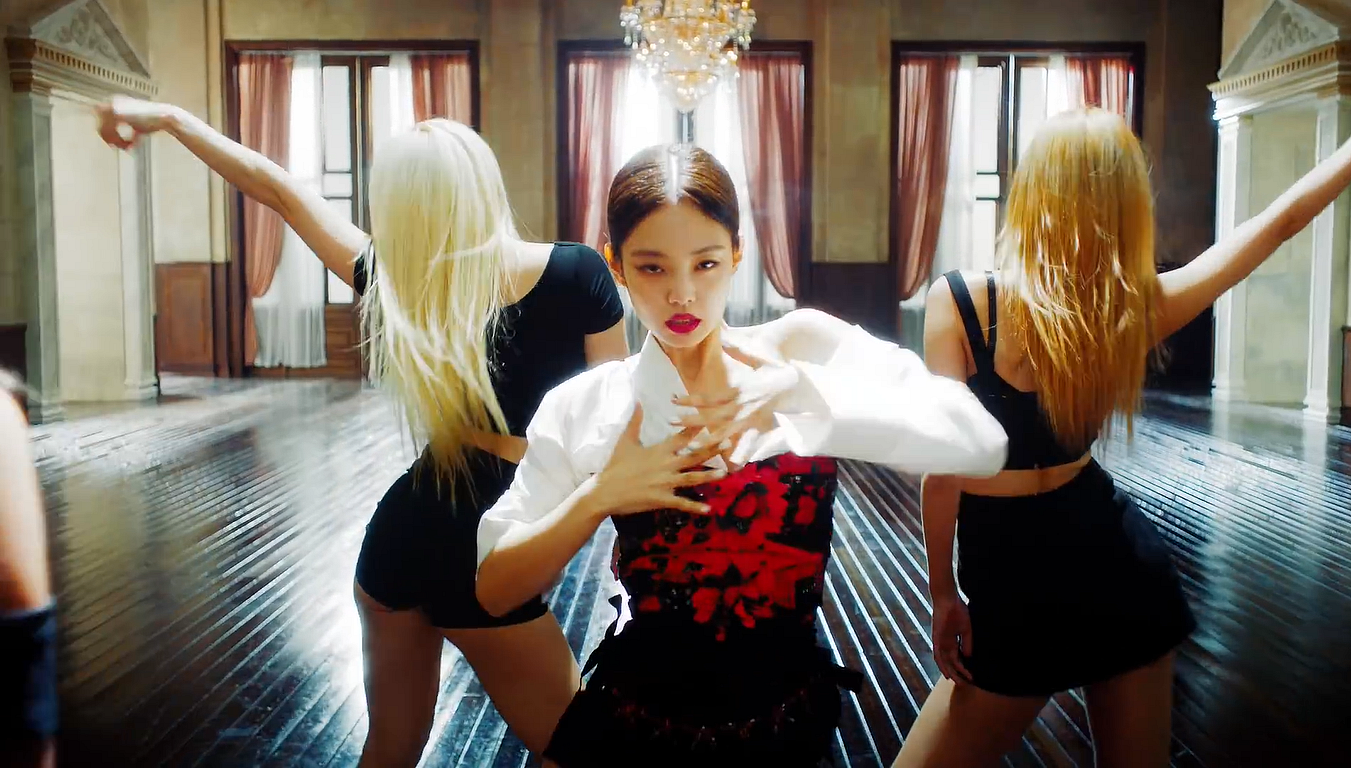 Jennie (BLACKPINK) dévoile une deuxième performance vidéo de « SOLO ...