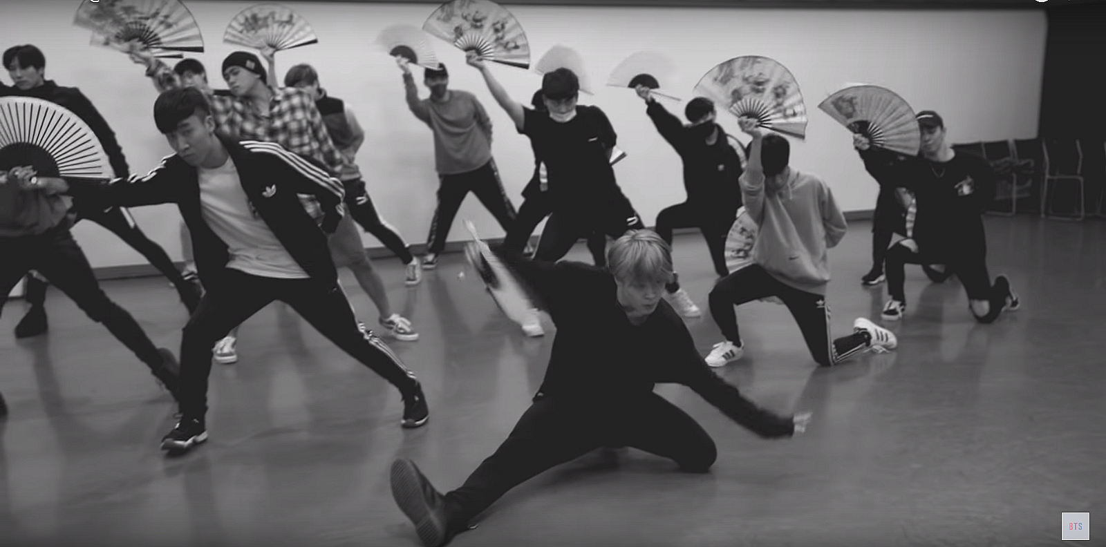 BTS dévoile une vidéo de sa préparation pour les MelOn Music Awards ...