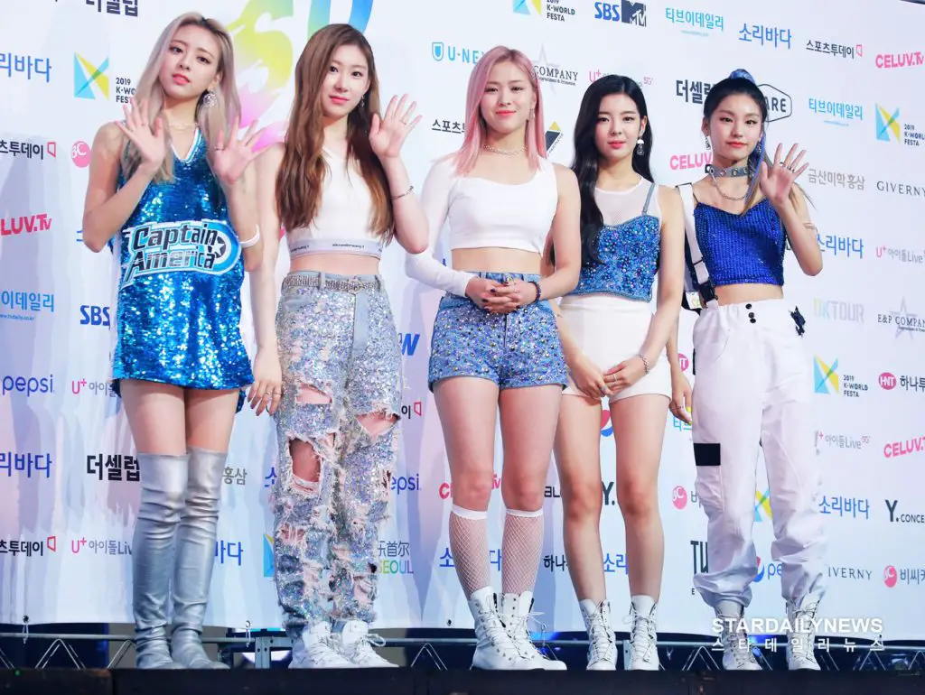 Découvrez les stars sur le tapis rouge de la 1ère journée des ‘SORIBADA ...