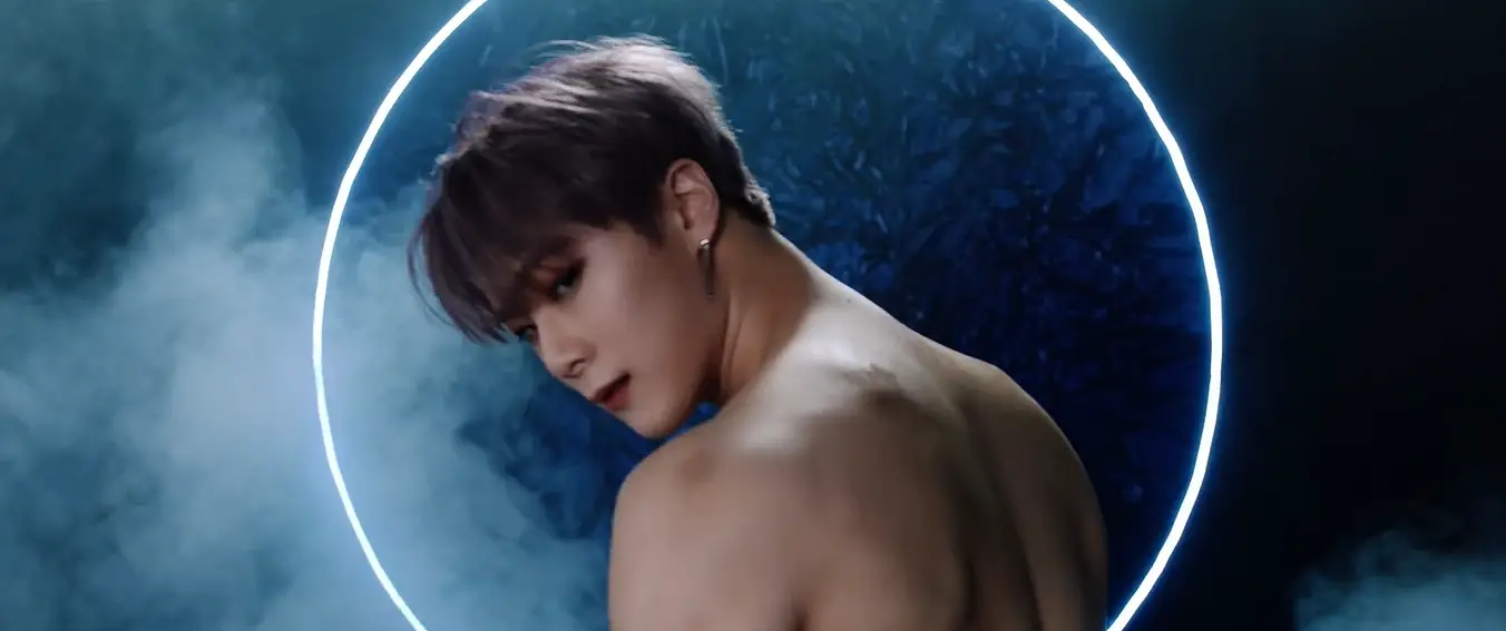ASTRO D voile Un Teaser MV Pour BLUE FLAME K GEN
