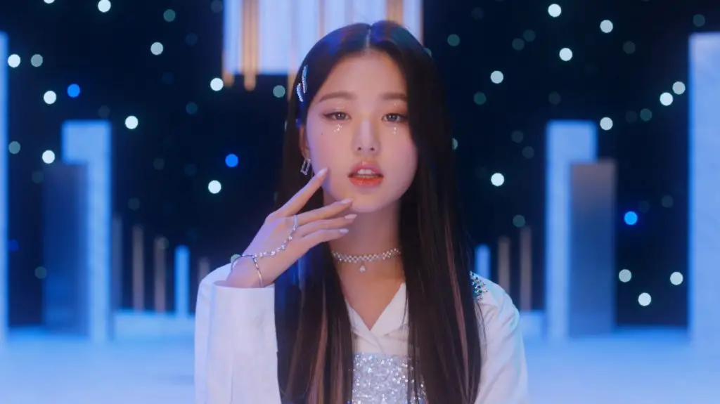 IZ*ONE met en ligne un premier teaser MV pour « Secret Story of the Swan » – K-GEN