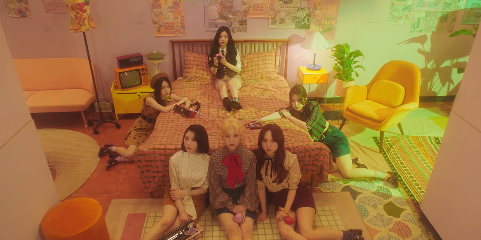 Rocket Punch dévoile un teaser MV pour son comeback avec « Ring Ring ...