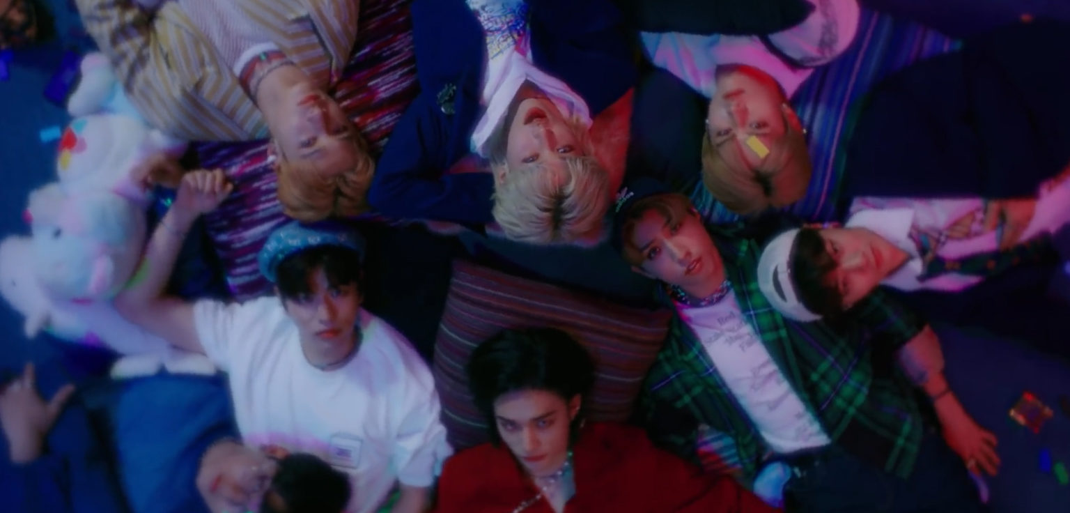 Stray Kids présente le titre « DOMINO » dans une vidéo teaser – K-GEN