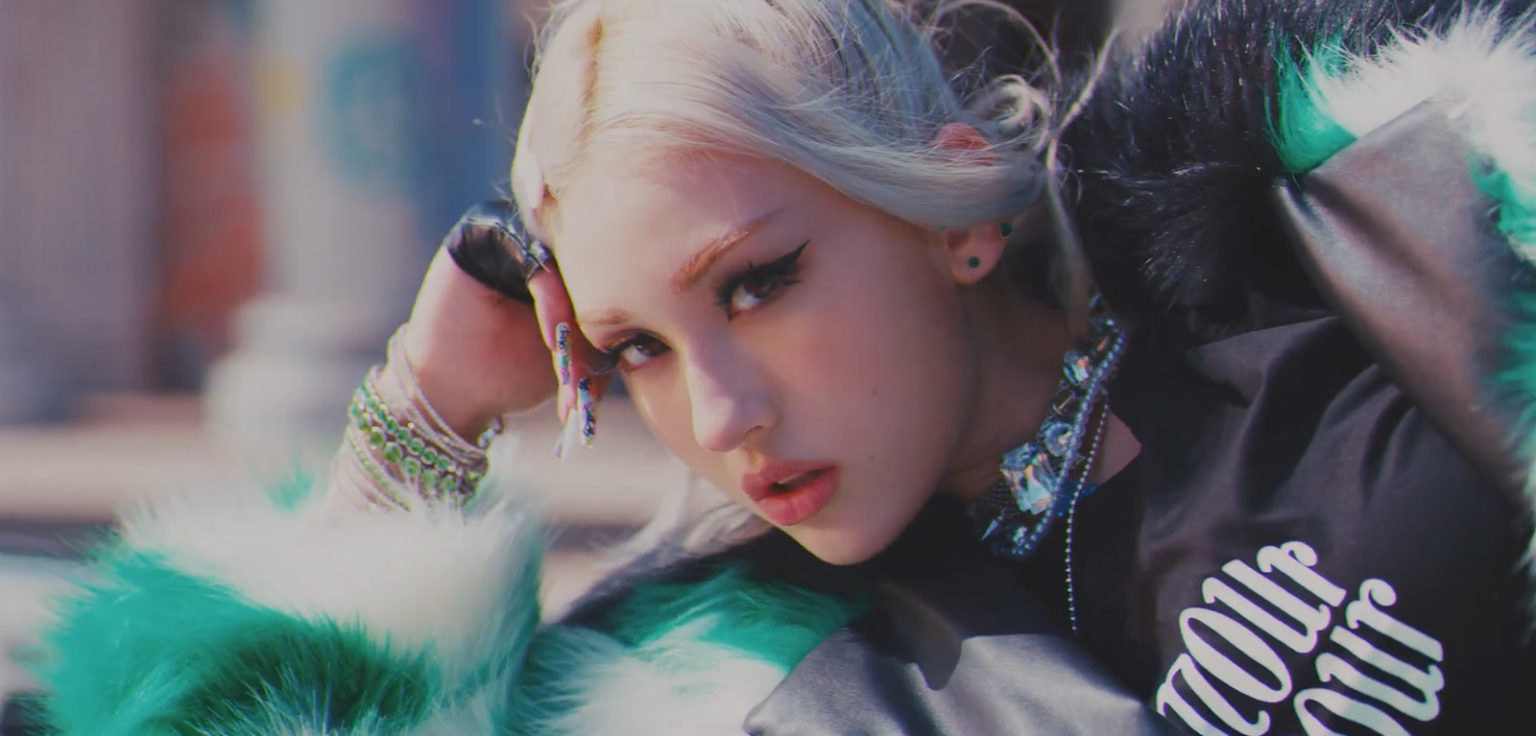 SOMI fait son comeback avec le MV de « XOXO » – K-GEN