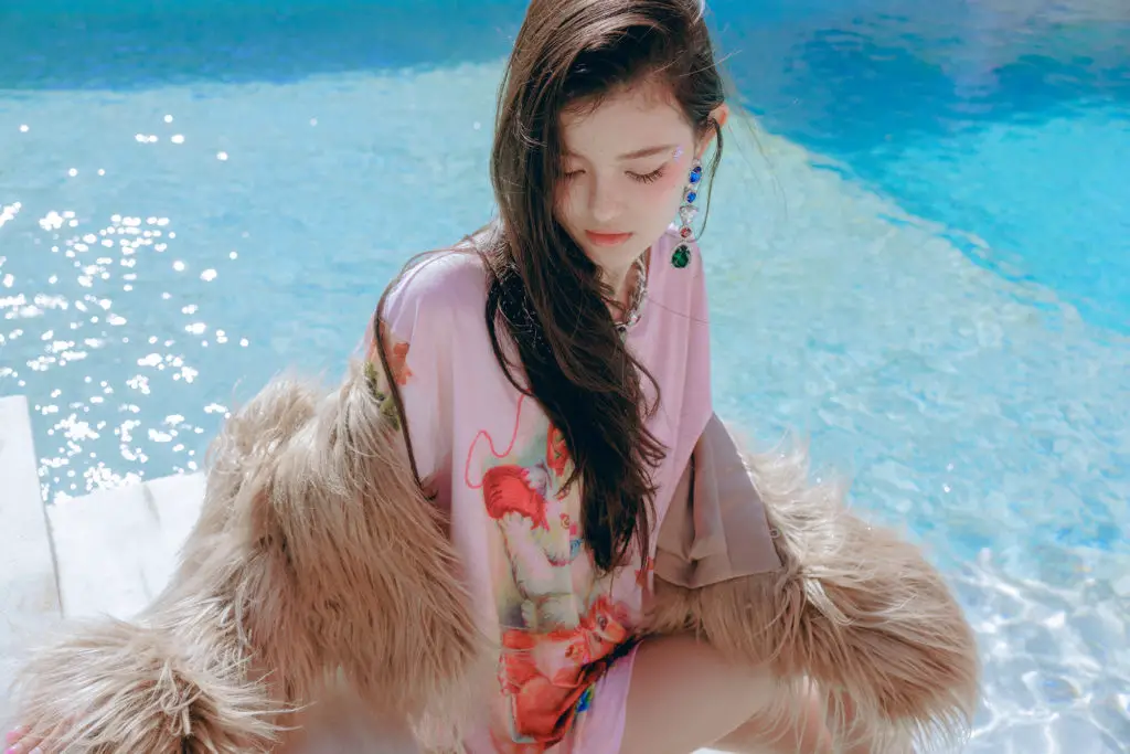 Le nouveau girlgroup de HYBE et ADOR, NewJeans, révèle des photos concepts pour ses débuts – K-GEN