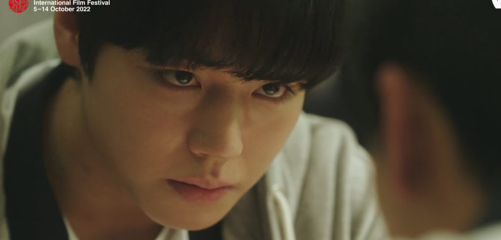 Le drama adapté du webtoon ‘Weak Hero’ (Héros Fragile) dévoile son ...