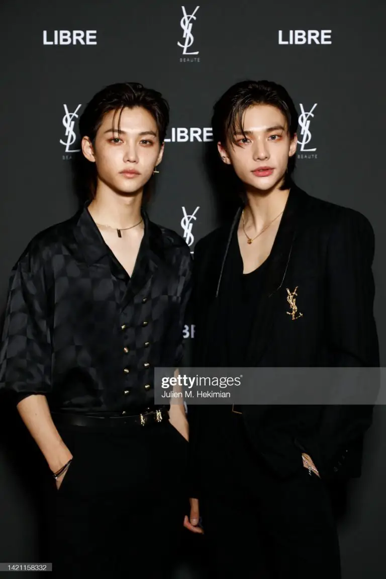 Felix & Hyunjin (Stray Kids) et Kai (EXO) prennent la pose lors de l ...