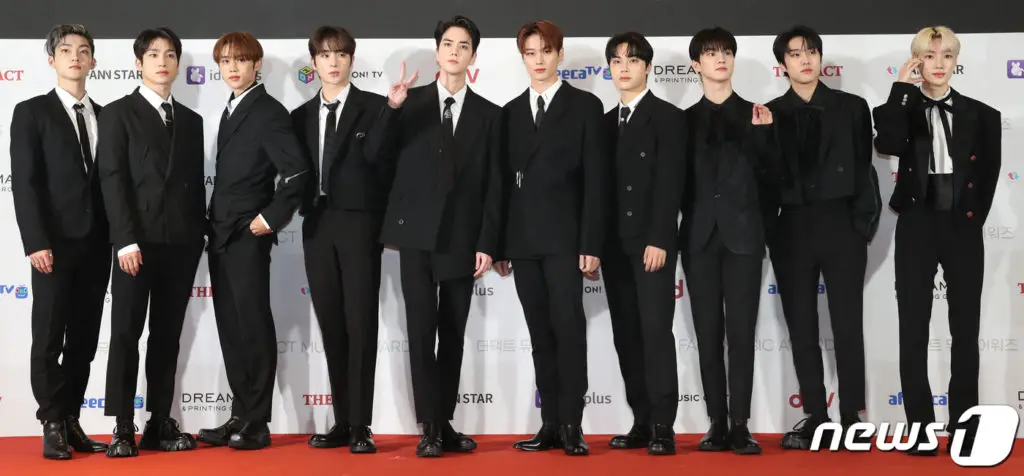 THE FACT MUSIC AWARDS 2022 : Photos des stars de K-Pop sur le tapis rouge – K-GEN