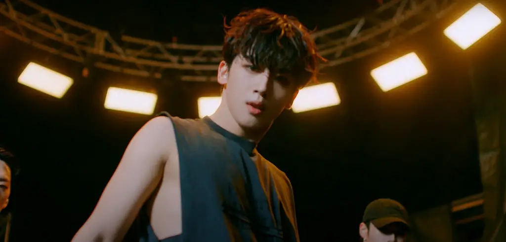 WEi fait son comeback avec le MV de « Spray » – K-GEN