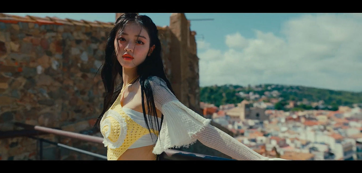 YooA (OH MY GIRL) dévoile « Melody », son second MV solo en 12 heures – K-GEN