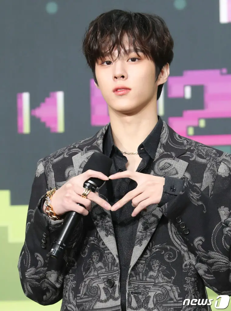 2022 KBS Gayo Daechukje : Photos des stars de K-Pop sur le tapis rouge – K-GEN