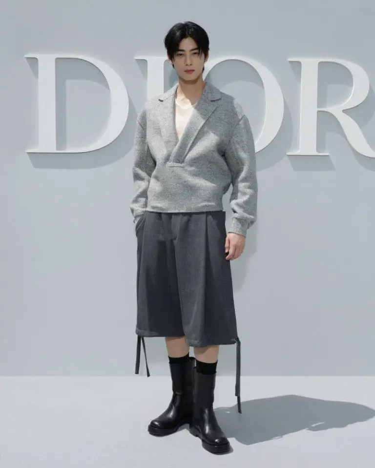 Cha Eun Woo (ASTRO) prend la pose au défilé DIOR à Paris – K-GEN