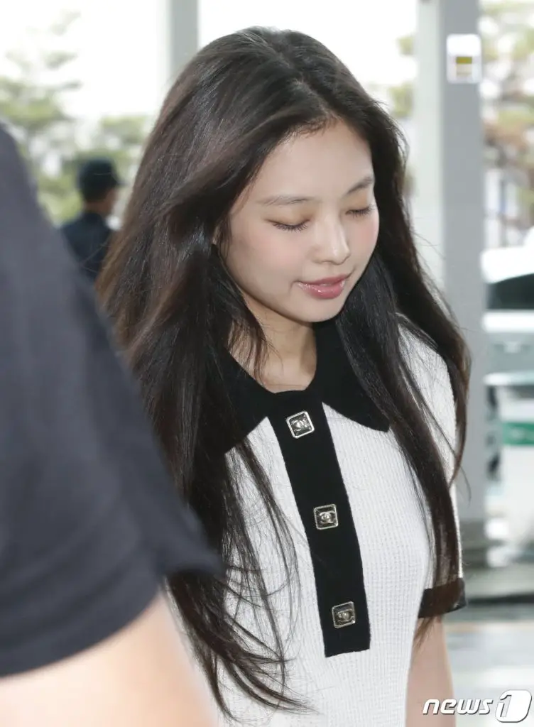 Jennie (BLACKPINK) s’envole pour la France – K-GEN