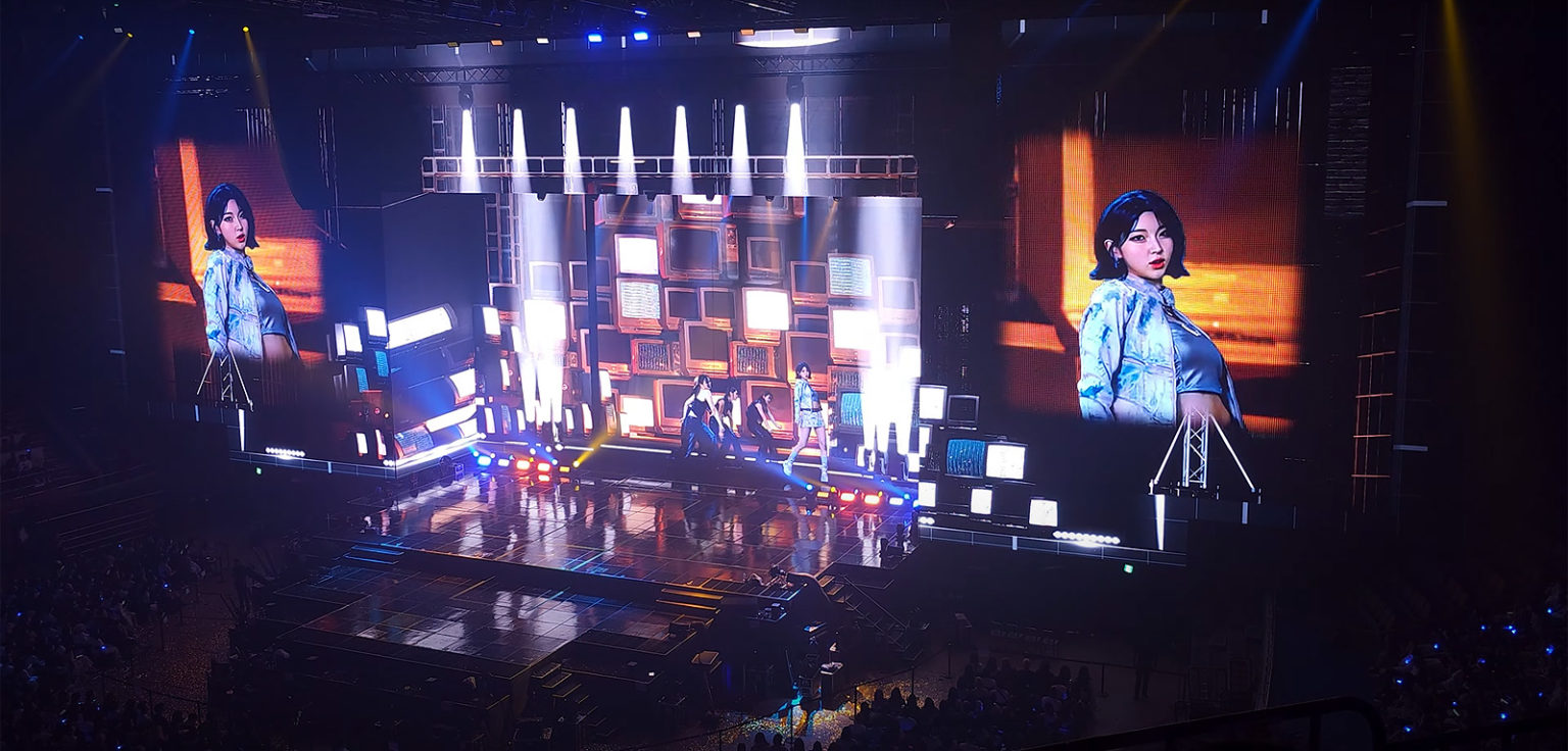 Naevis, la première artiste virtuelle de SM, a performé lors du concert ...