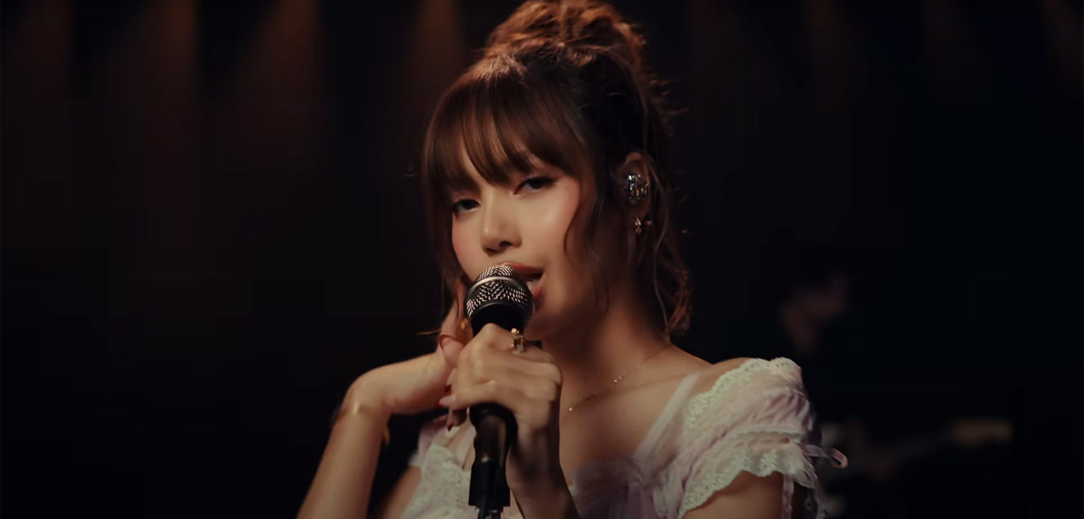 LISA (BLACKPINK) dévoile un clip vidéo pour « MOONLIT FLOOR » – K-GEN