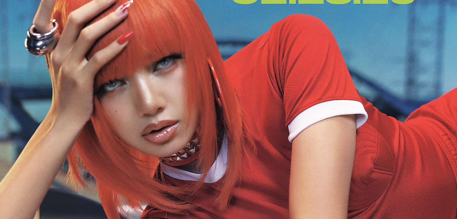 LISA (BLACKPINK) dévoile son lightstick officiel – K-GEN