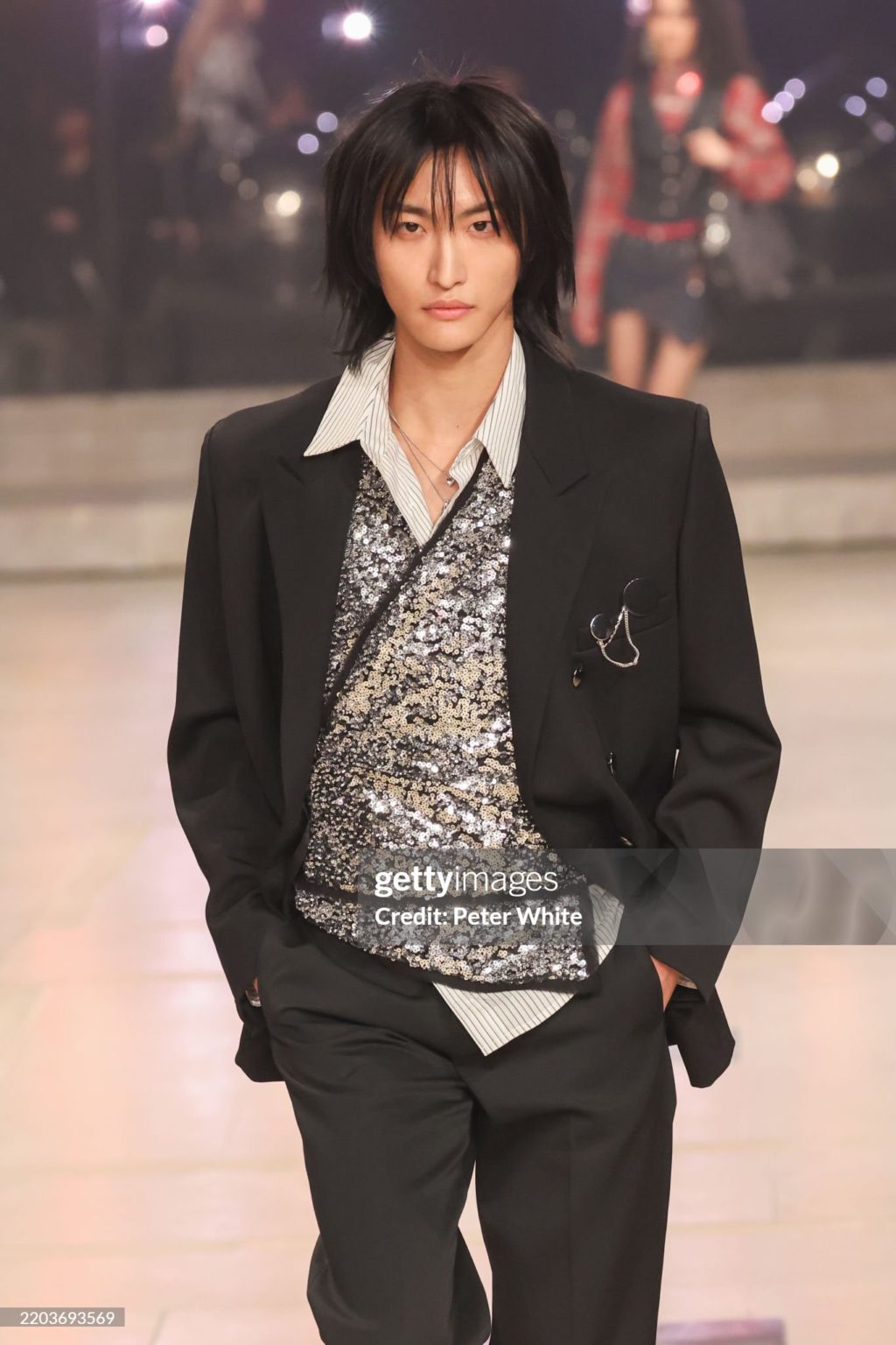 Seonghwa (ATEEZ) défile au show Isabel Marant de la Paris Fashion Week ...
