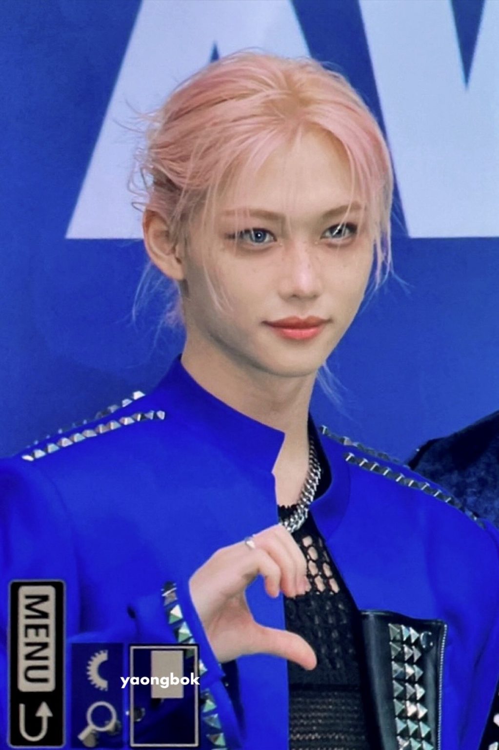 Felix (Stray Kids) Makes A Splash With His Pink Hair – K-GEN - KPOP HIT